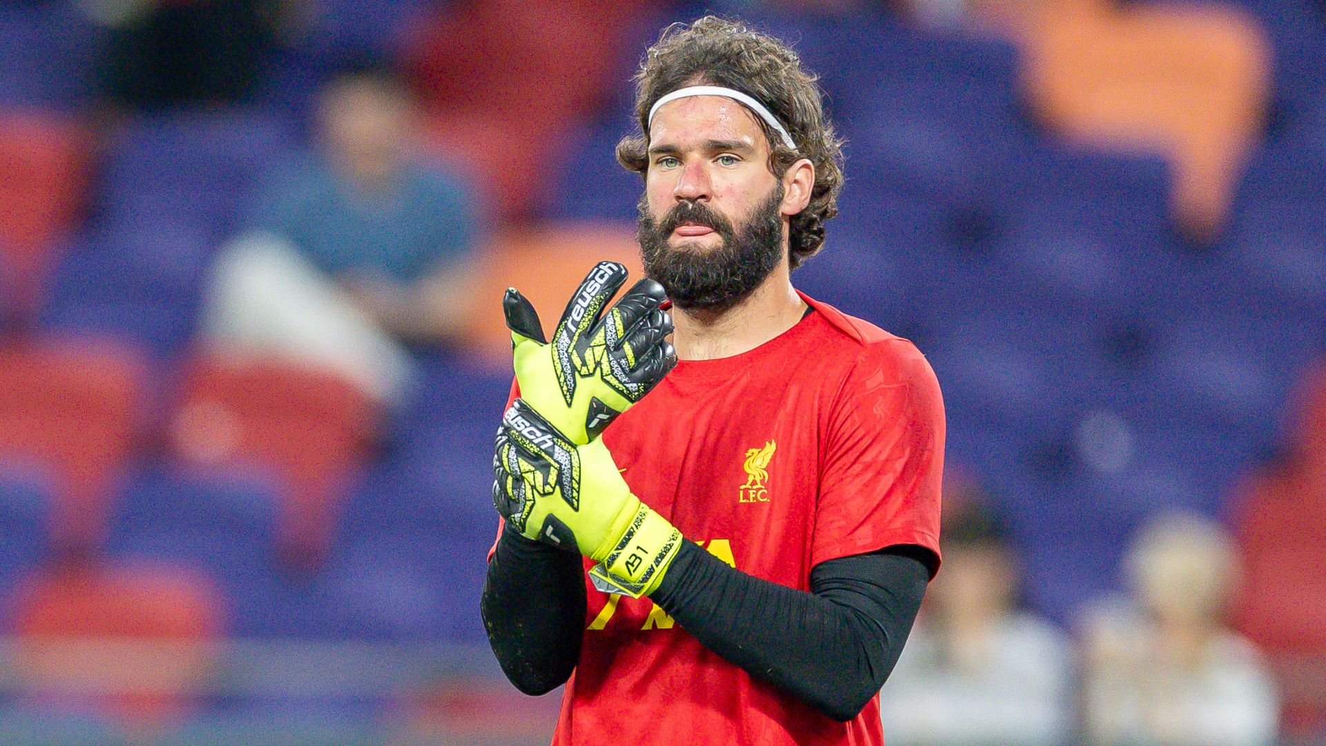 O motivo que tirou Alisson da pré-temporada do Liverpool | Goal.com Brasil